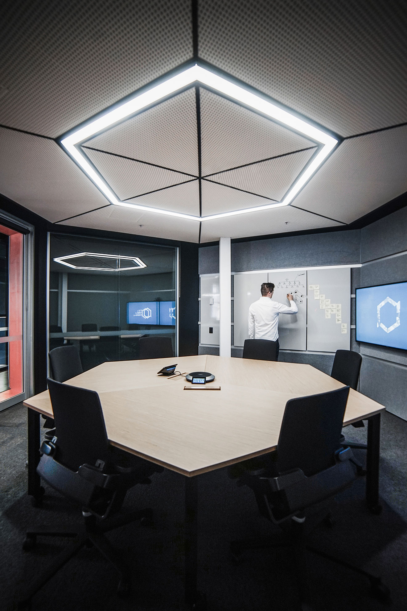 BCG Digital Ventures — Workplace design — Carr